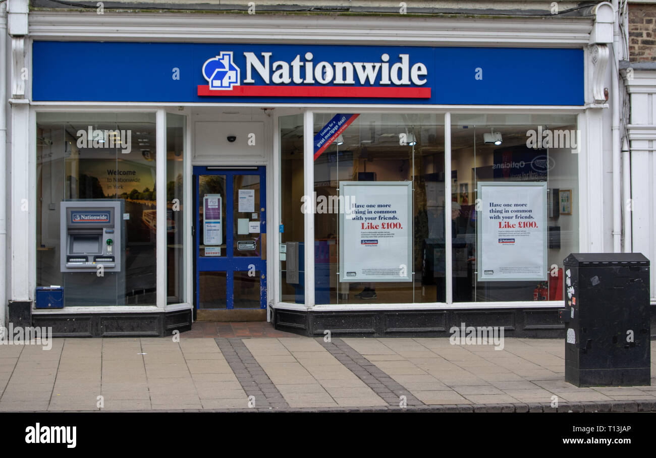 Street frontage hi-res stock photography and images - Alamy