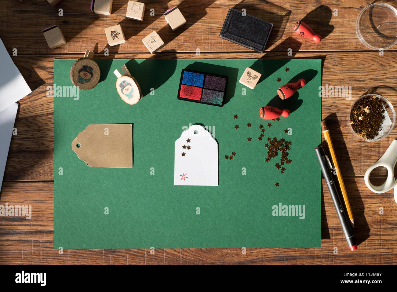 Making gift tags hi-res stock photography and images - Alamy