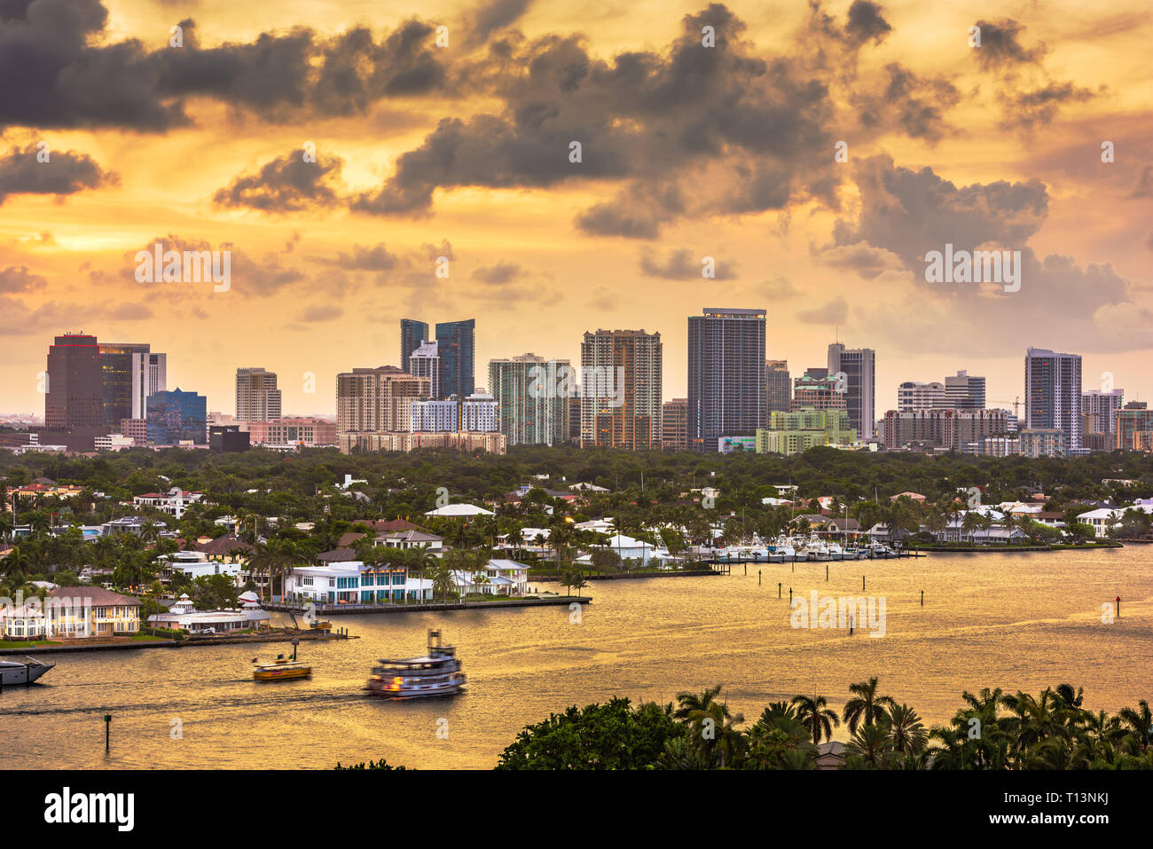 Fort lauderdale florida skyline hi-res stock photography and images - Alamy