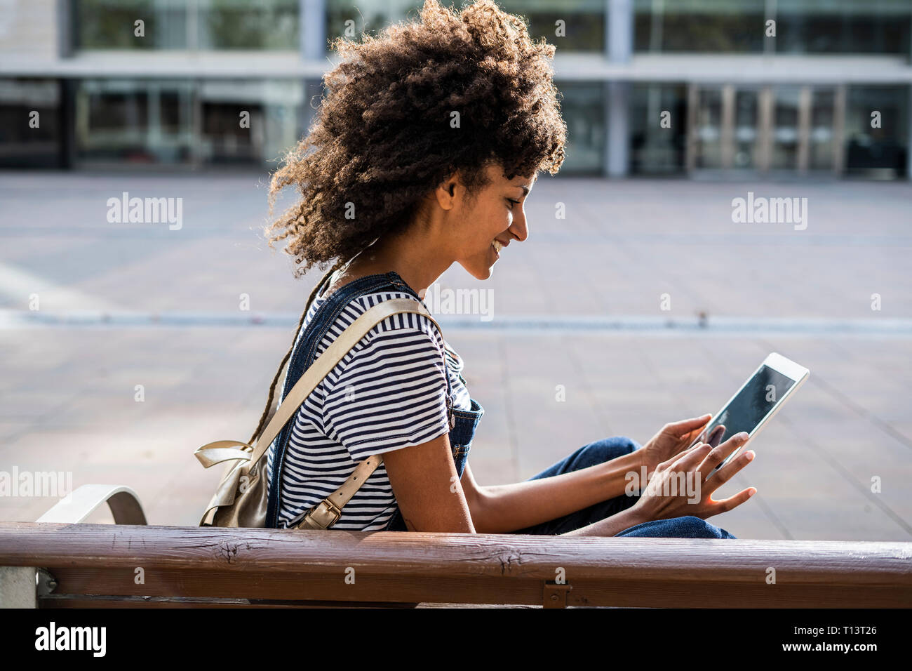 Mid digital hair hi-res stock photography and images - Alamy