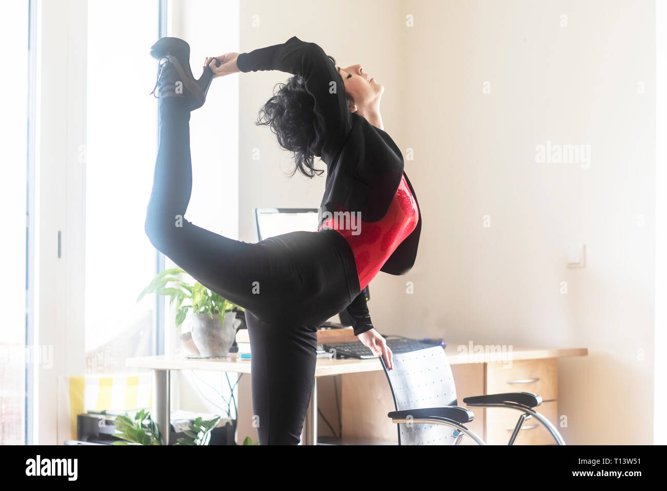 Stretching apparatus hi-res stock photography and images - Alamy