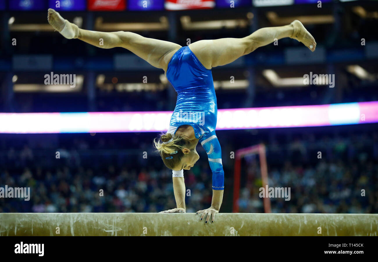 Women's gymnastics beam hi-res stock photography and images - Alamy