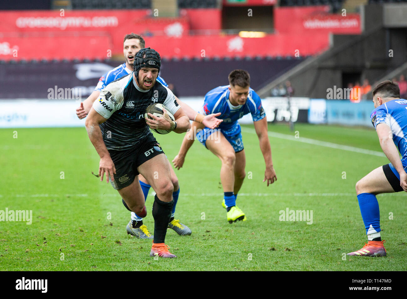 Dan evans hi-res stock photography and images - Alamy