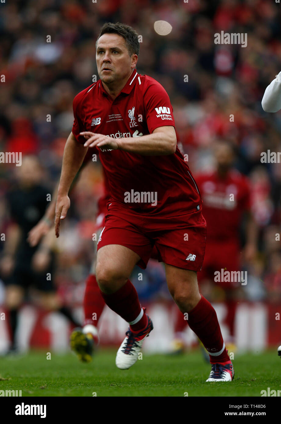 Football liverpool michael owen hi-res stock photography and images - Alamy