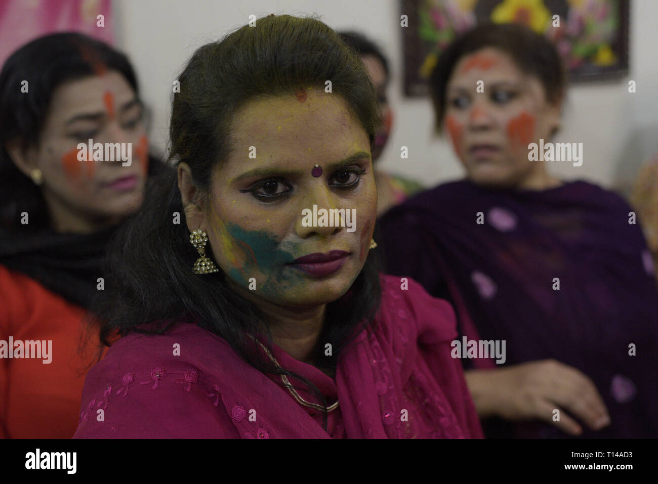 Pakistani Hindu community throwing colours to each other to celebrate ...