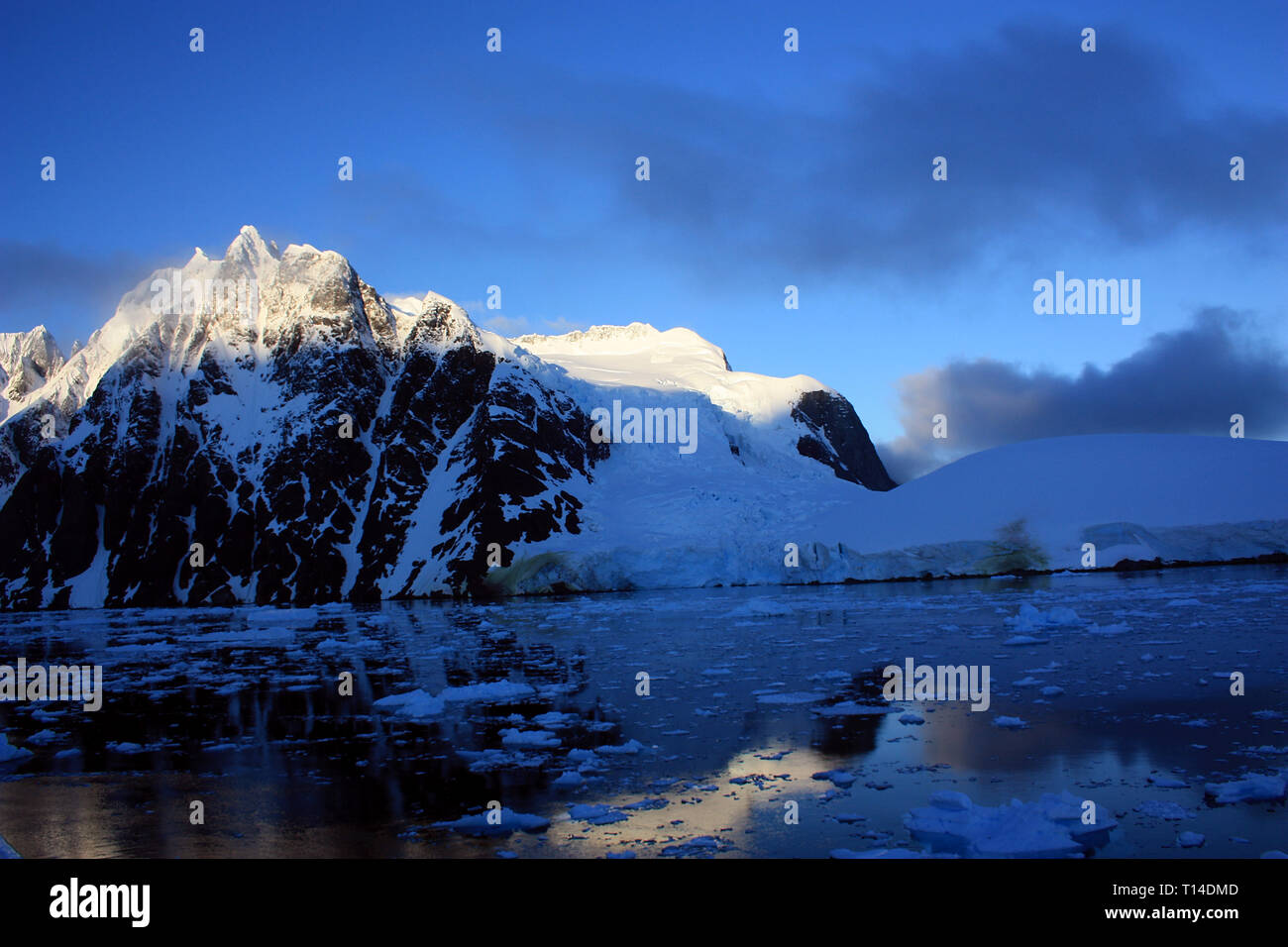 Antarctic- Lemaire Channel Stock Photo - Alamy