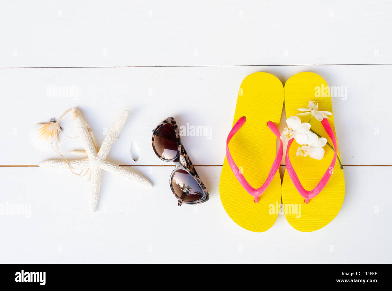 Summer flat lay scenery hi-res stock photography and images - Alamy