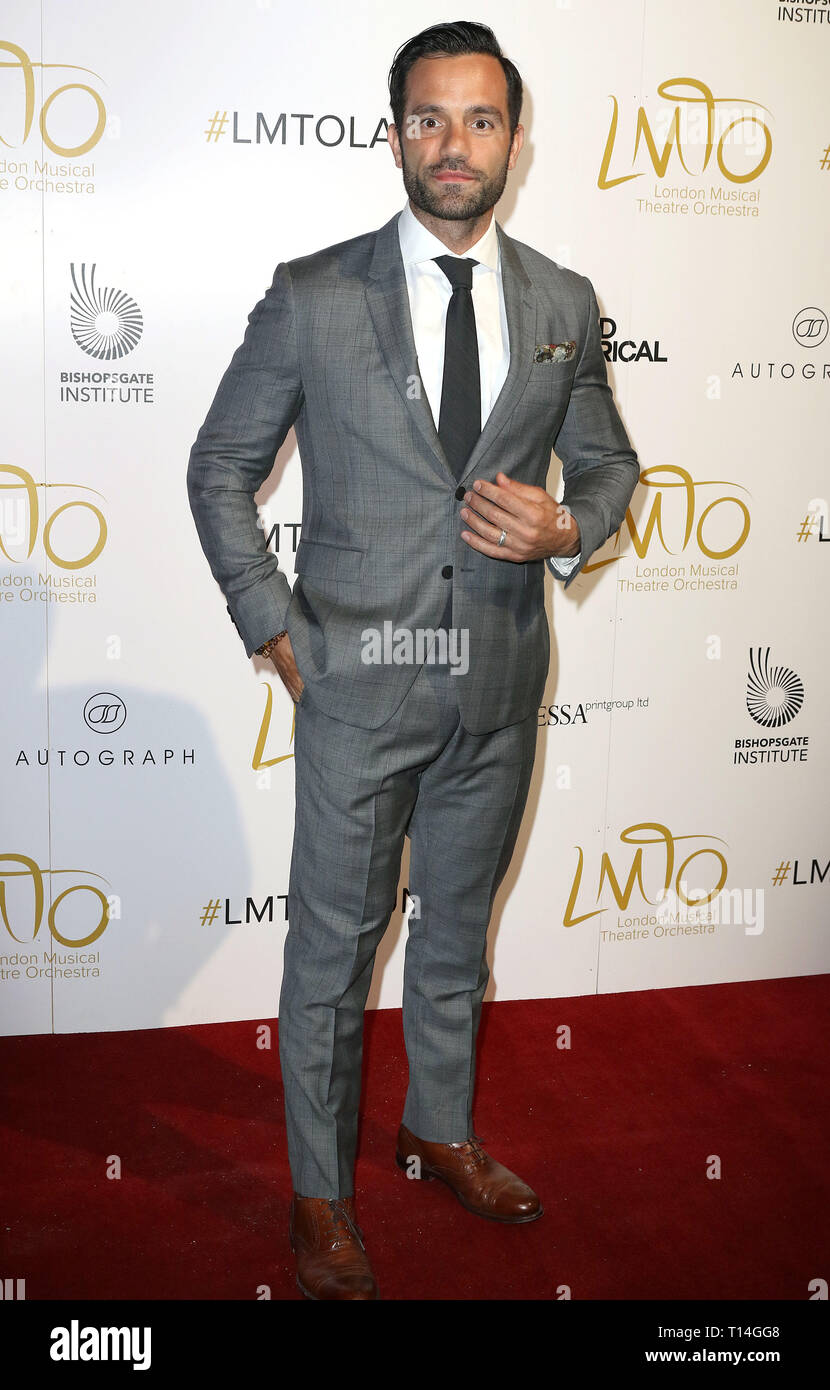 Ramin karimloo broadway hi-res stock photography and images - Alamy