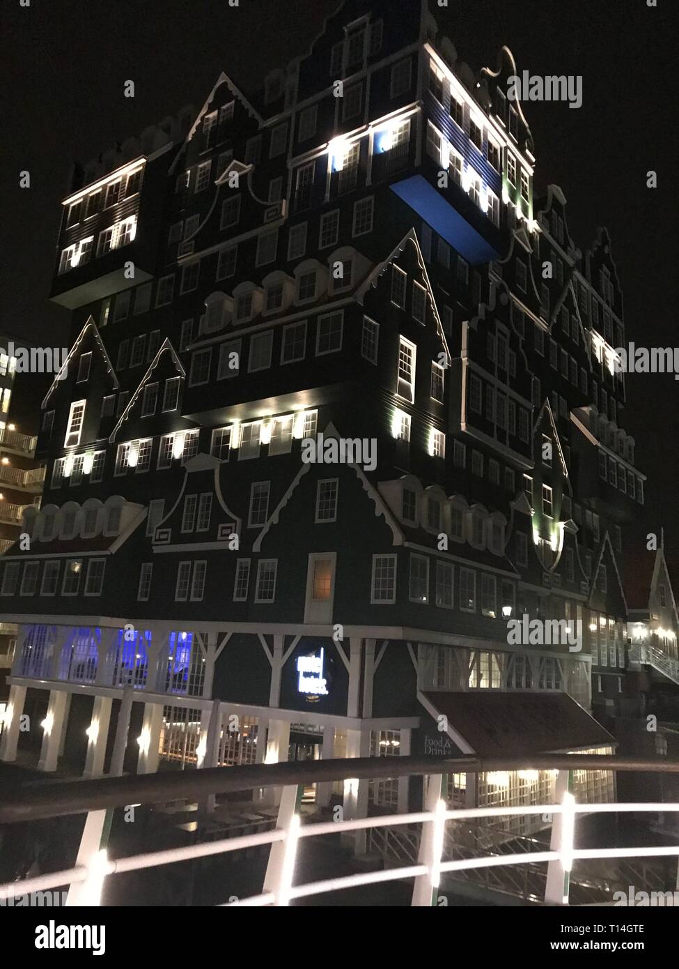 Zaandam at night hi-res stock photography and images - Alamy