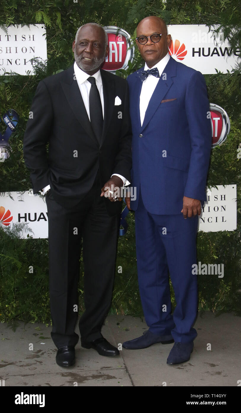 London uk richard roundtree one hi-res stock photography and images - Alamy