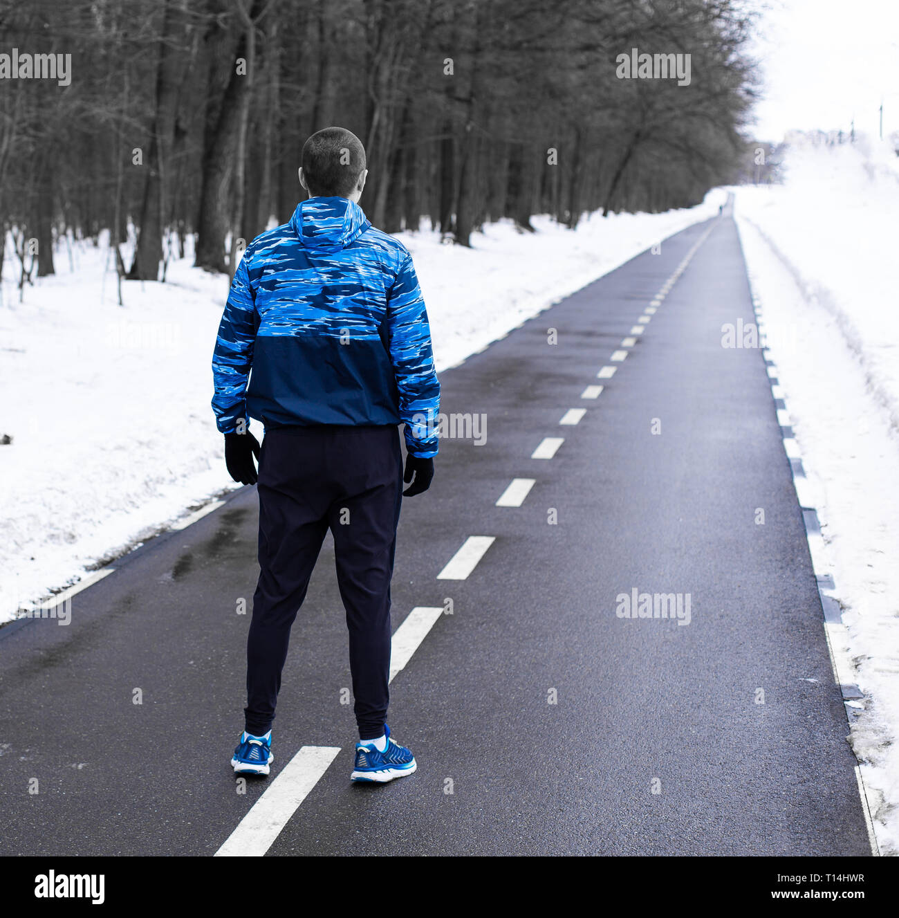 Man running on track hi-res stock photography and images - Alamy