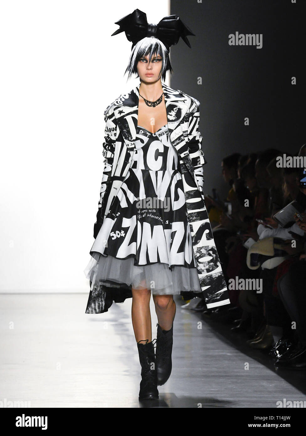 Emma boyd hi-res stock photography and images - Alamy