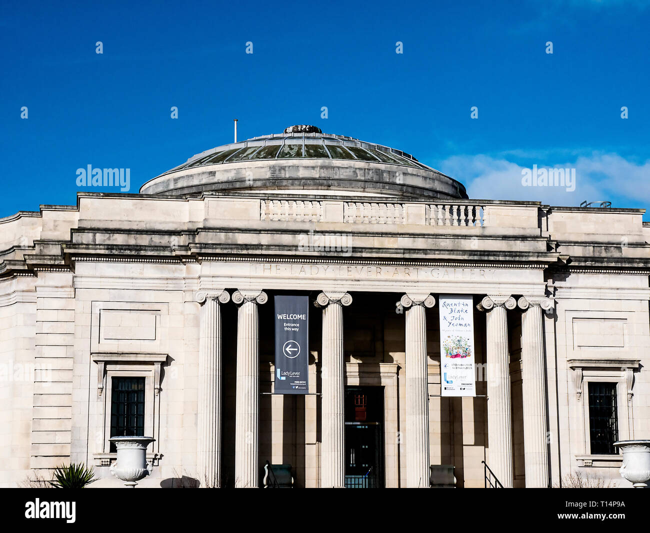 Sunlight soap museum hi-res stock photography and images - Alamy