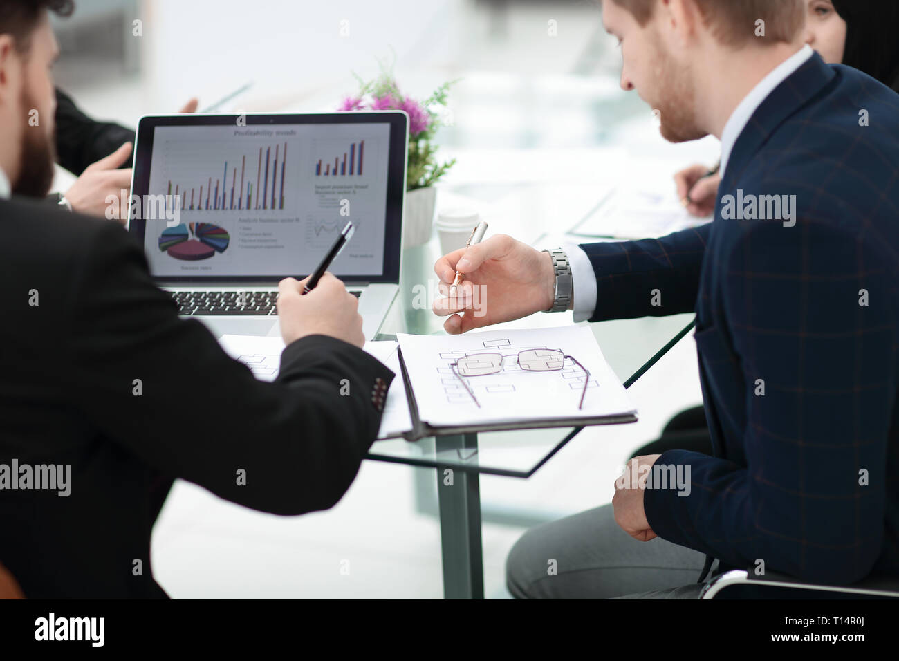 professional business team making a marketing scheme Stock Photo - Alamy