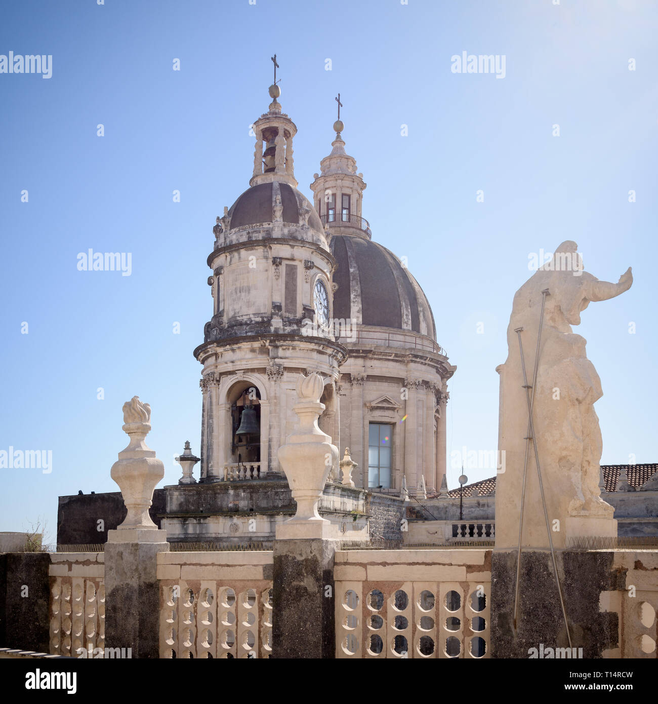 Catanias duomo hi-res stock photography and images - Alamy
