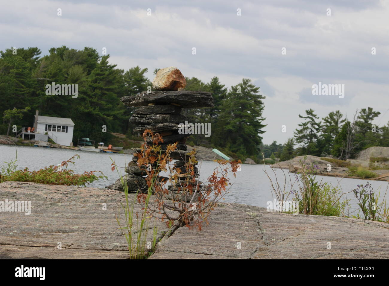 Inuit Stone Man Inukshuk Stone High Resolution Stock Photography and ...