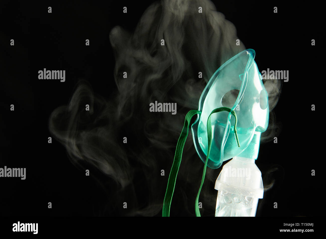 Inhalation mask with steam close up view isolated Stock Photo - Alamy