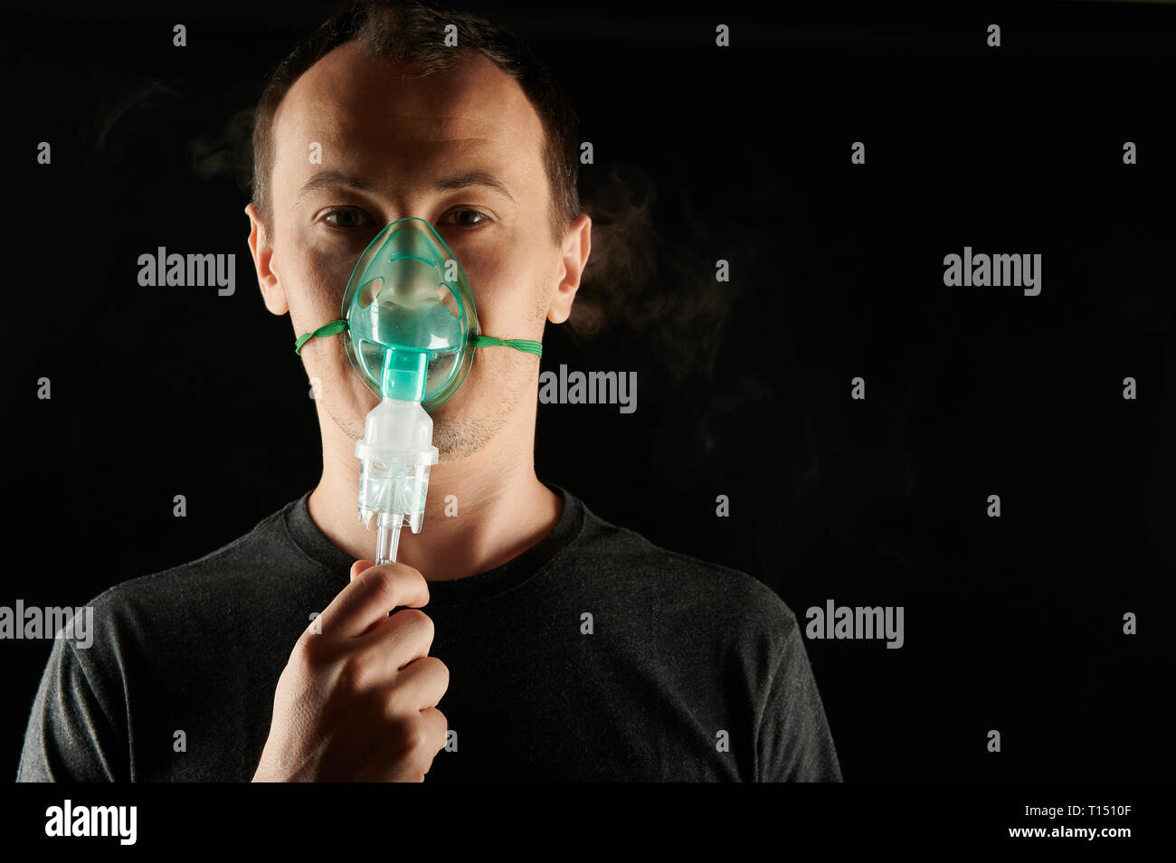 Adult using inhaler hi-res stock photography and images - Alamy