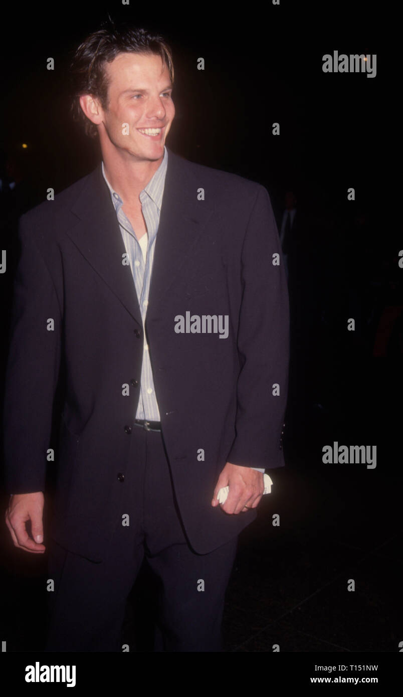LOS ANGELES, CA - MARCH 4: Actor/director Peter Berg attends Warner ...