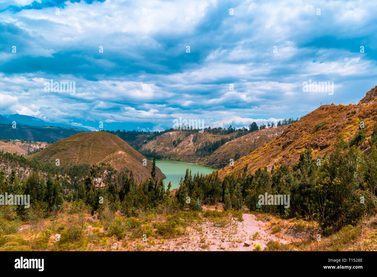 Yambo lake hi-res stock photography and images - Alamy
