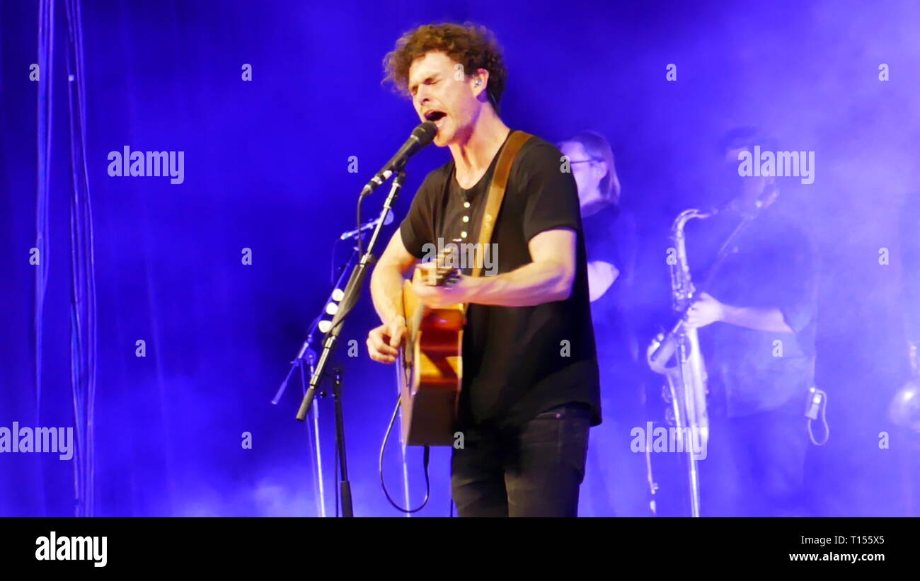 LOS ANGELES, CA - JULY 6: Singer Vance Joy performs in concert on ...