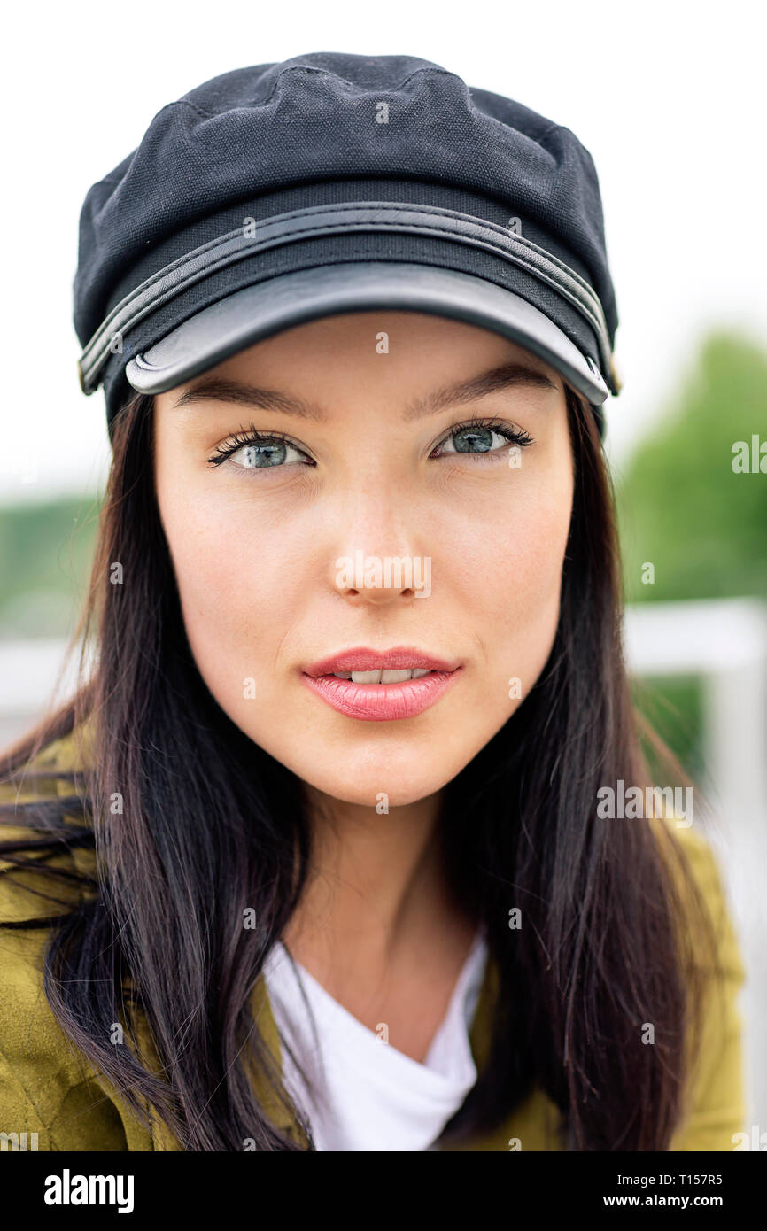 Looking cool hi-res stock photography and images - Alamy