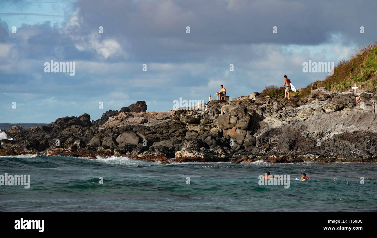 Dangerous rocks hi-res stock photography and images - Alamy