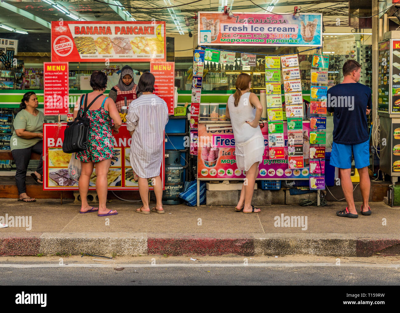 Meal scene hi-res stock photography and images - Alamy