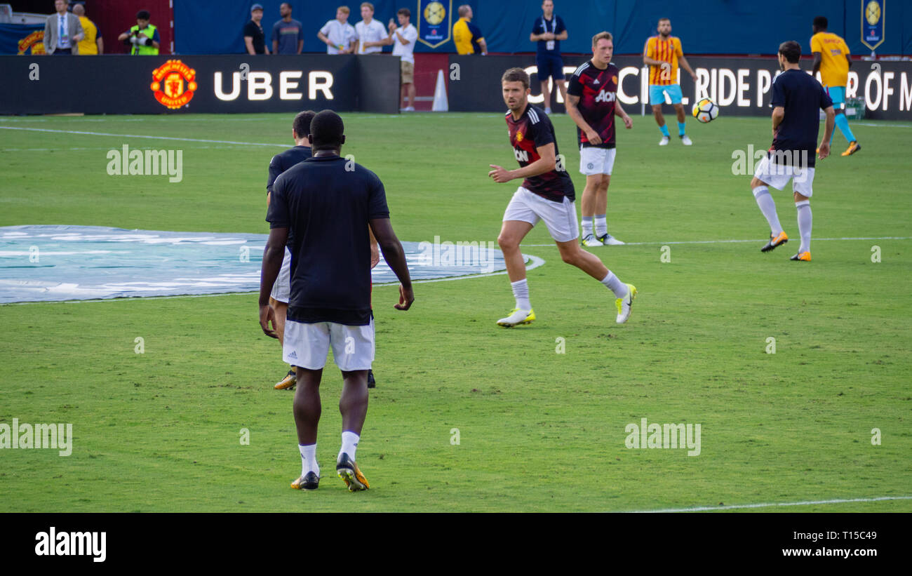 Michael Carrick, Romelu Lukaku, Phil Jones, Matteo Darmian warmed up ...