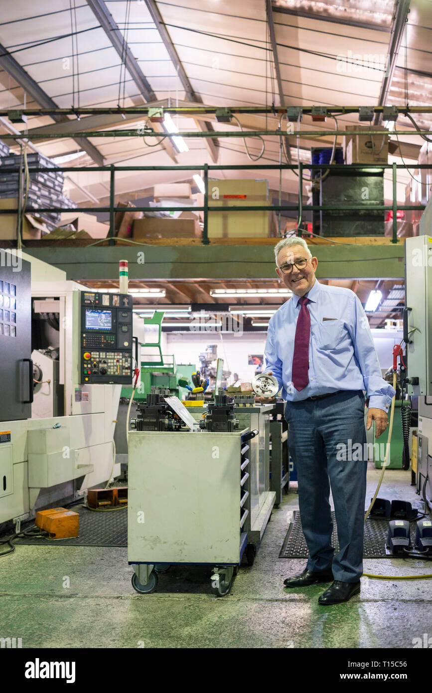 Smart factory floor hi-res stock photography and images - Alamy