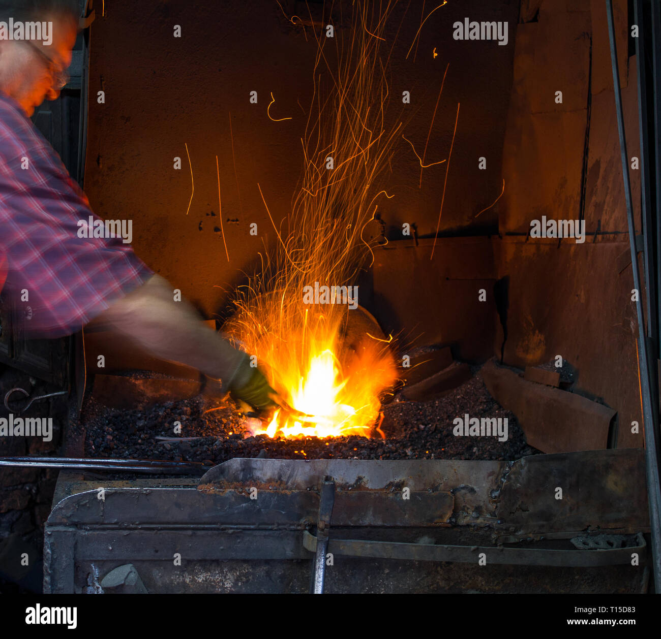 Blacksmith hand made hi-res stock photography and images - Alamy