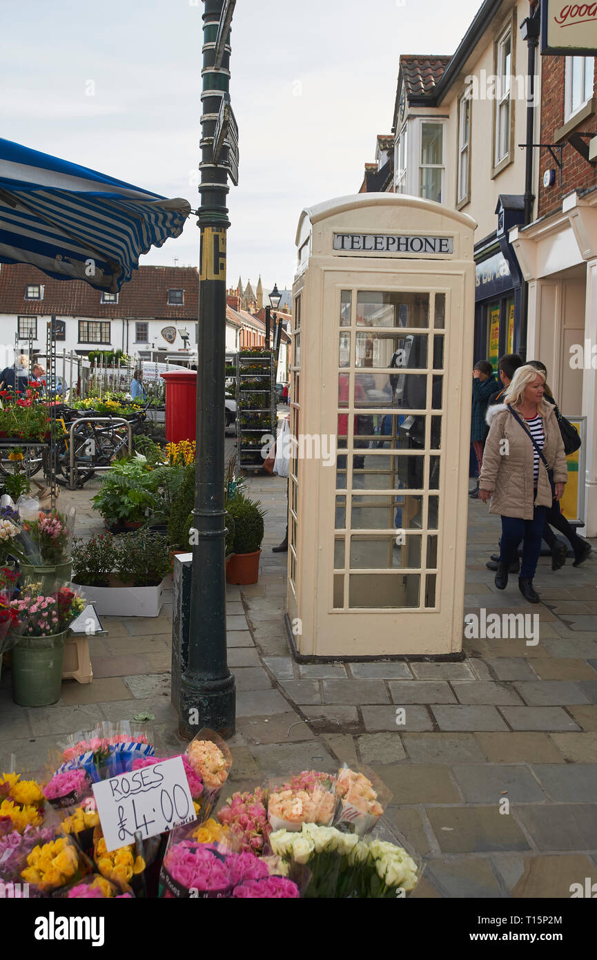 Cream Telephone box of Hull Telephone Company Now KC communications ...