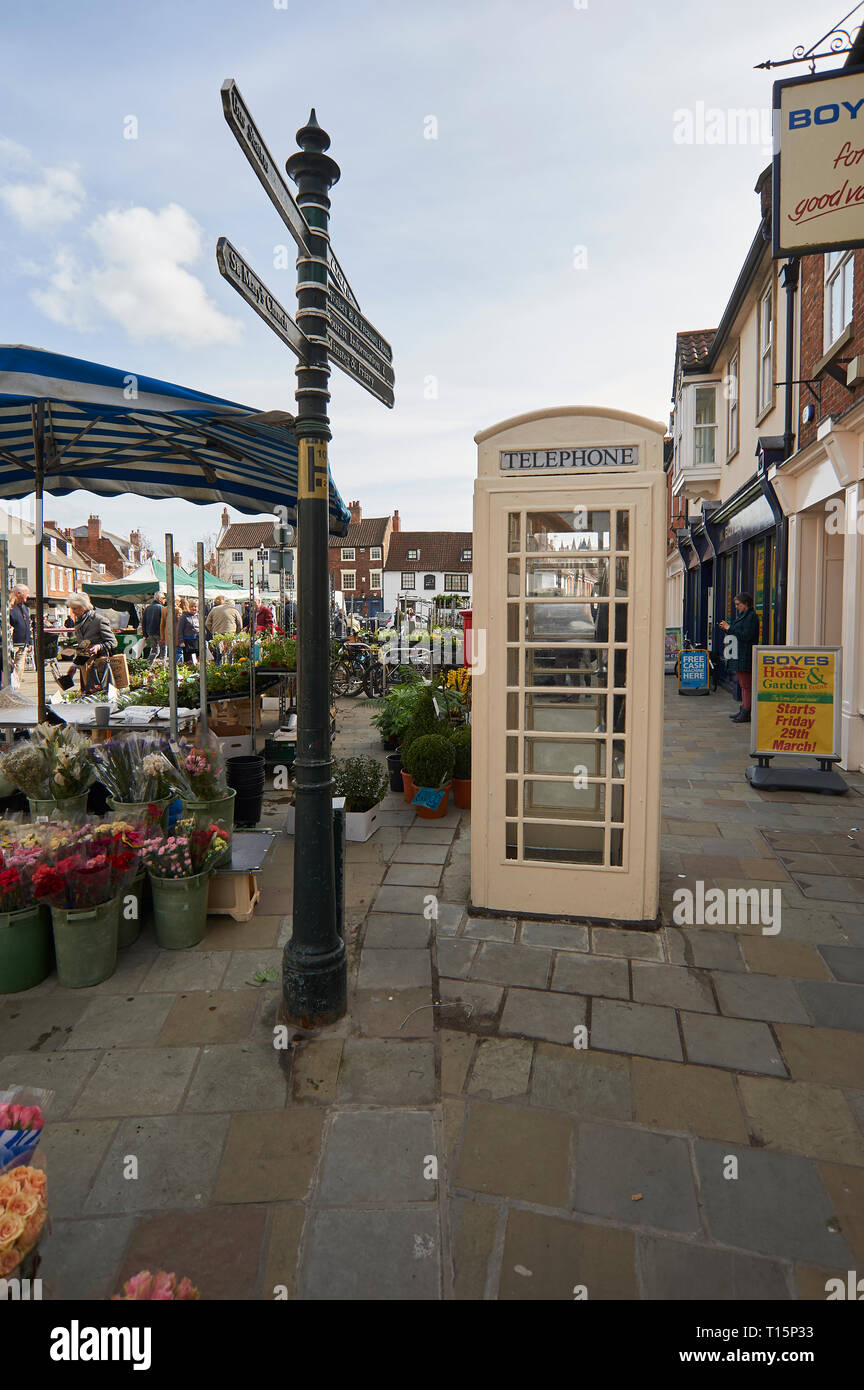 Cream Telephone box of Hull Telephone Company Now KC communications ...