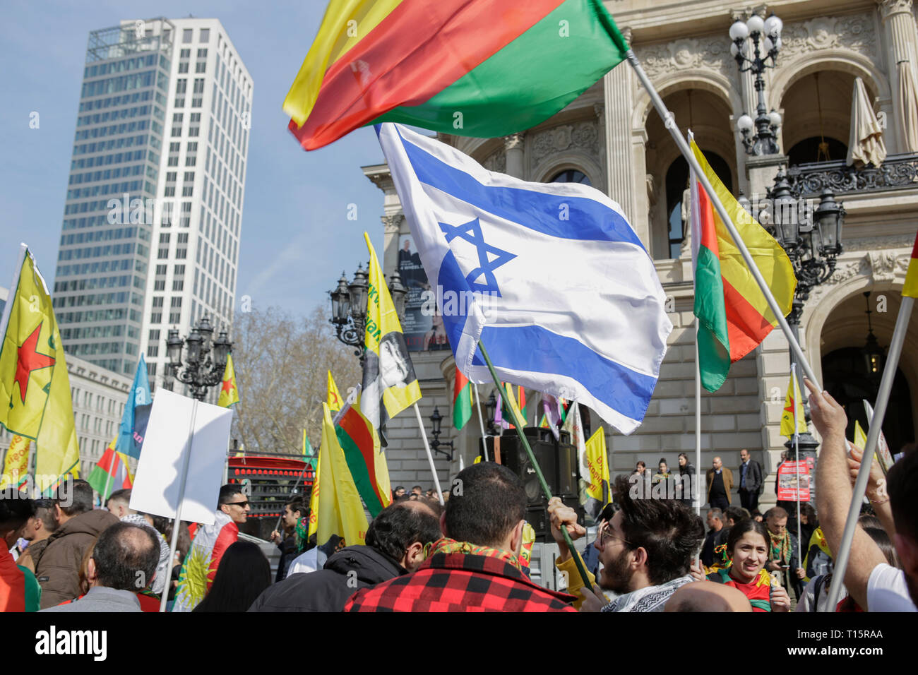 Free kurdistan flag hi-res stock photography and images - Alamy