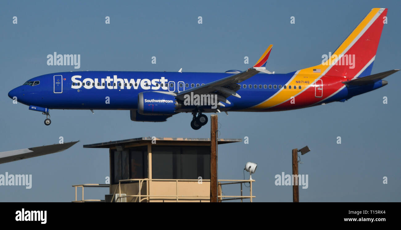 Boeing 737 max8 hi-res stock photography and images - Alamy