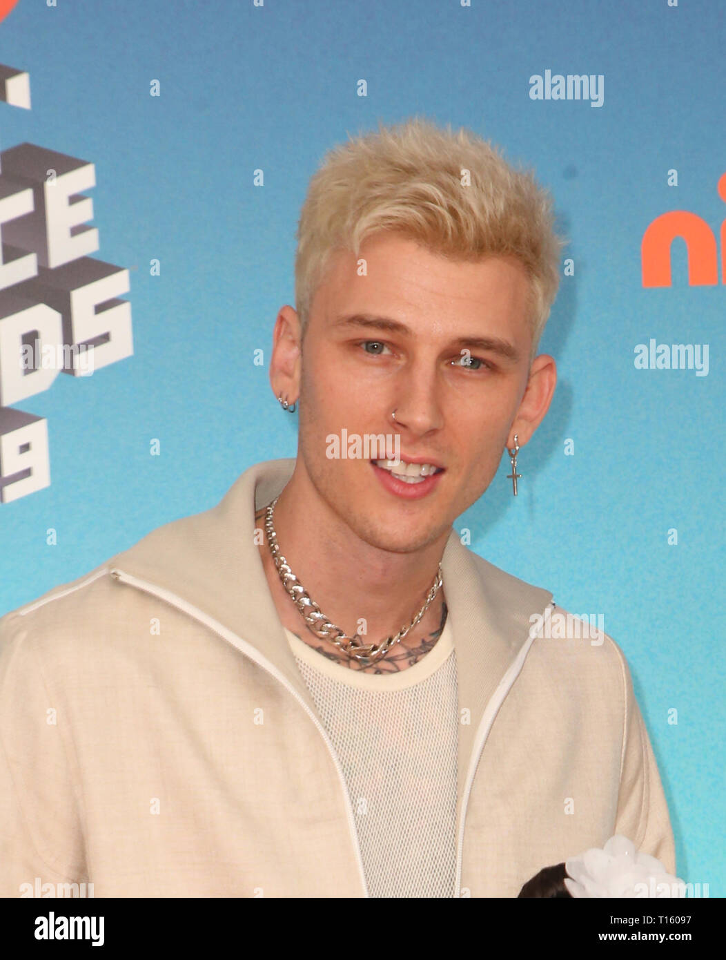 Los Angeles, Ca, USA. 23rd Mar, 2019. Machine Gun Kelly at Nickelodeon ...