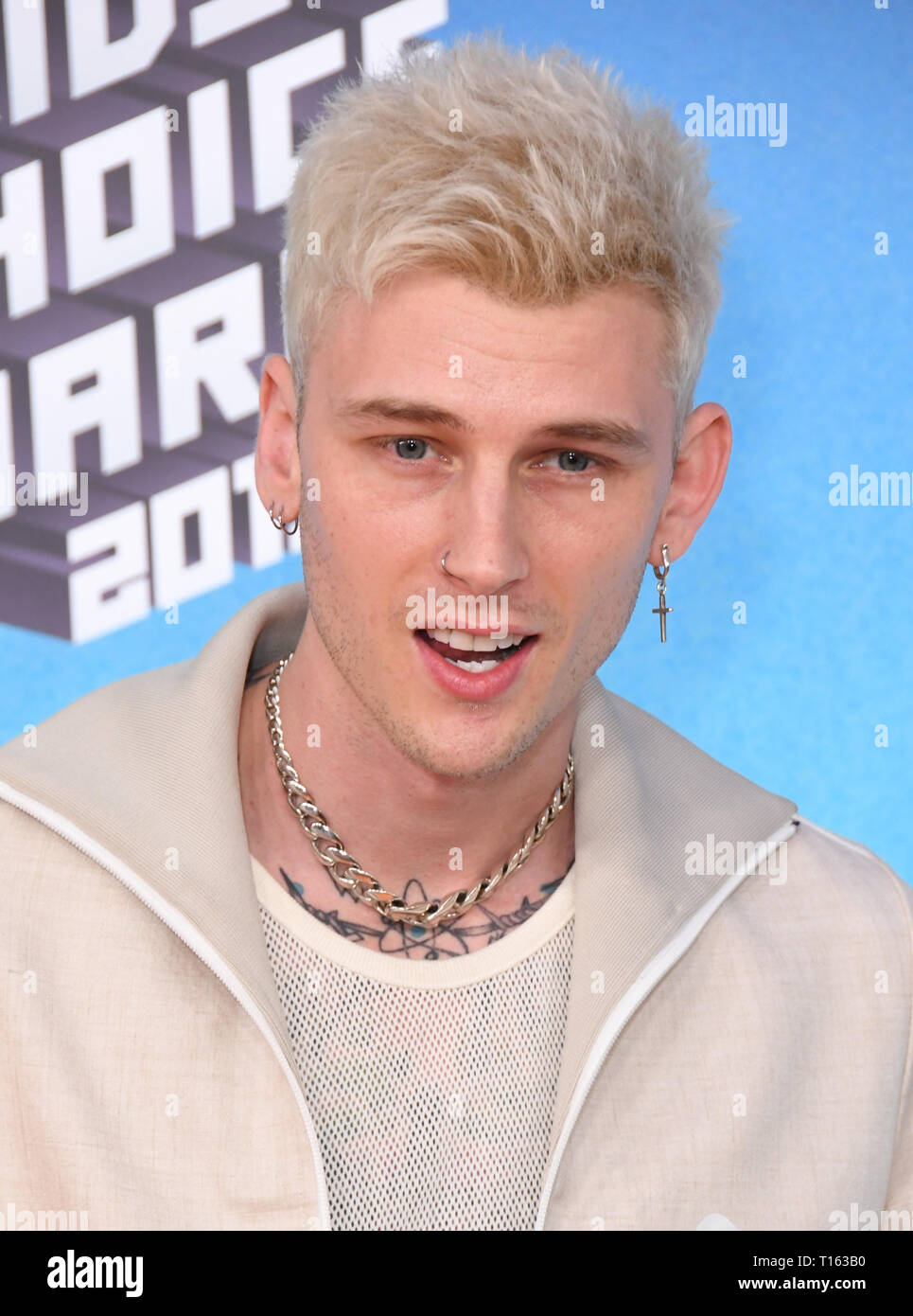 Machine gun kelly 2019 hi-res stock photography and images - Alamy