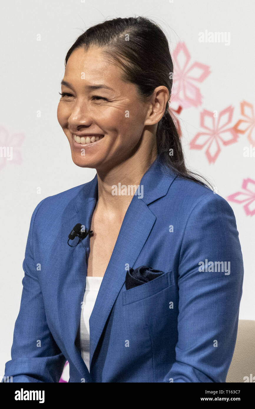 Kimiko date hi-res stock photography and images - Alamy