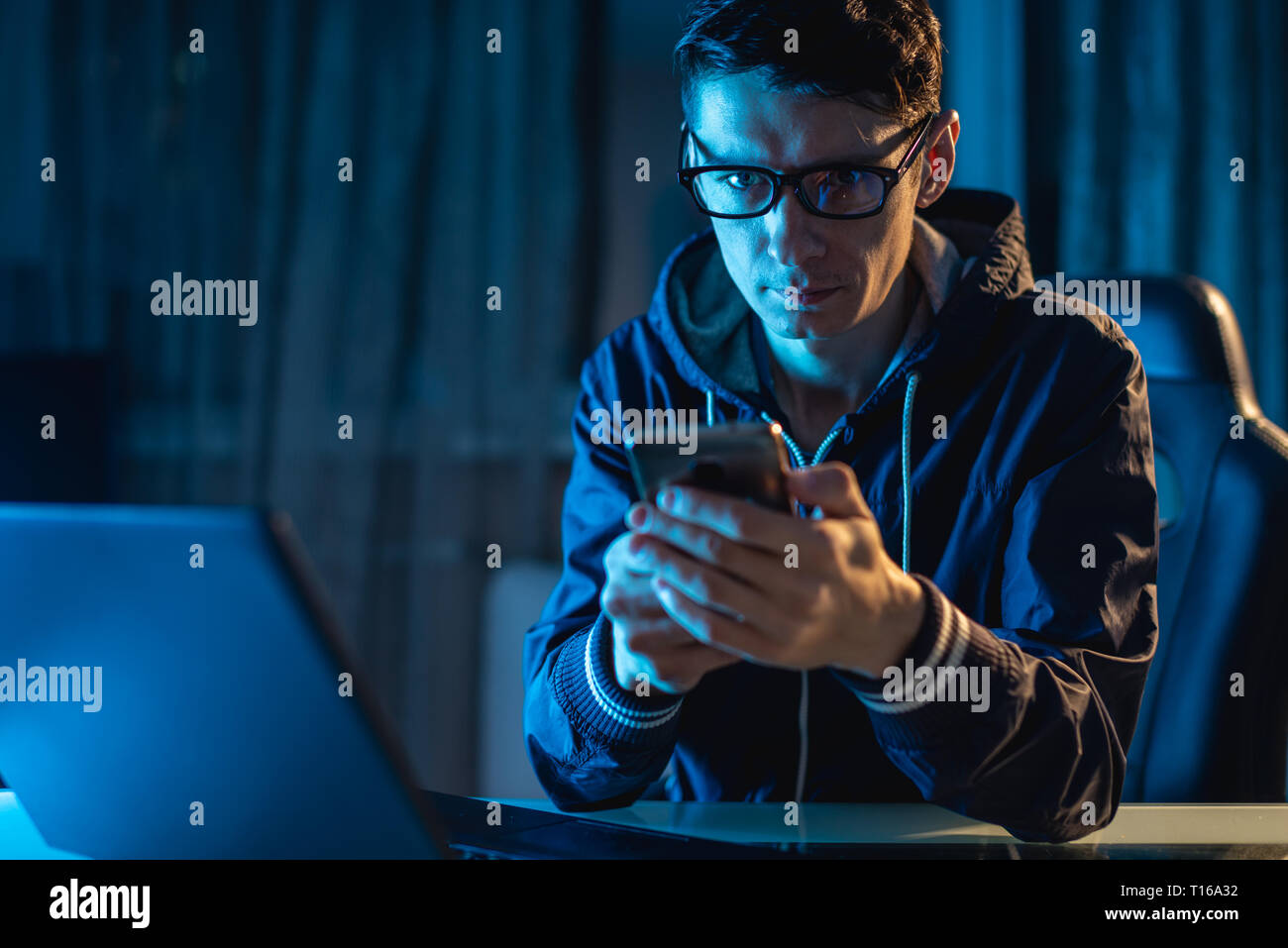 Mobile phone passwords hi-res stock photography and images - Alamy