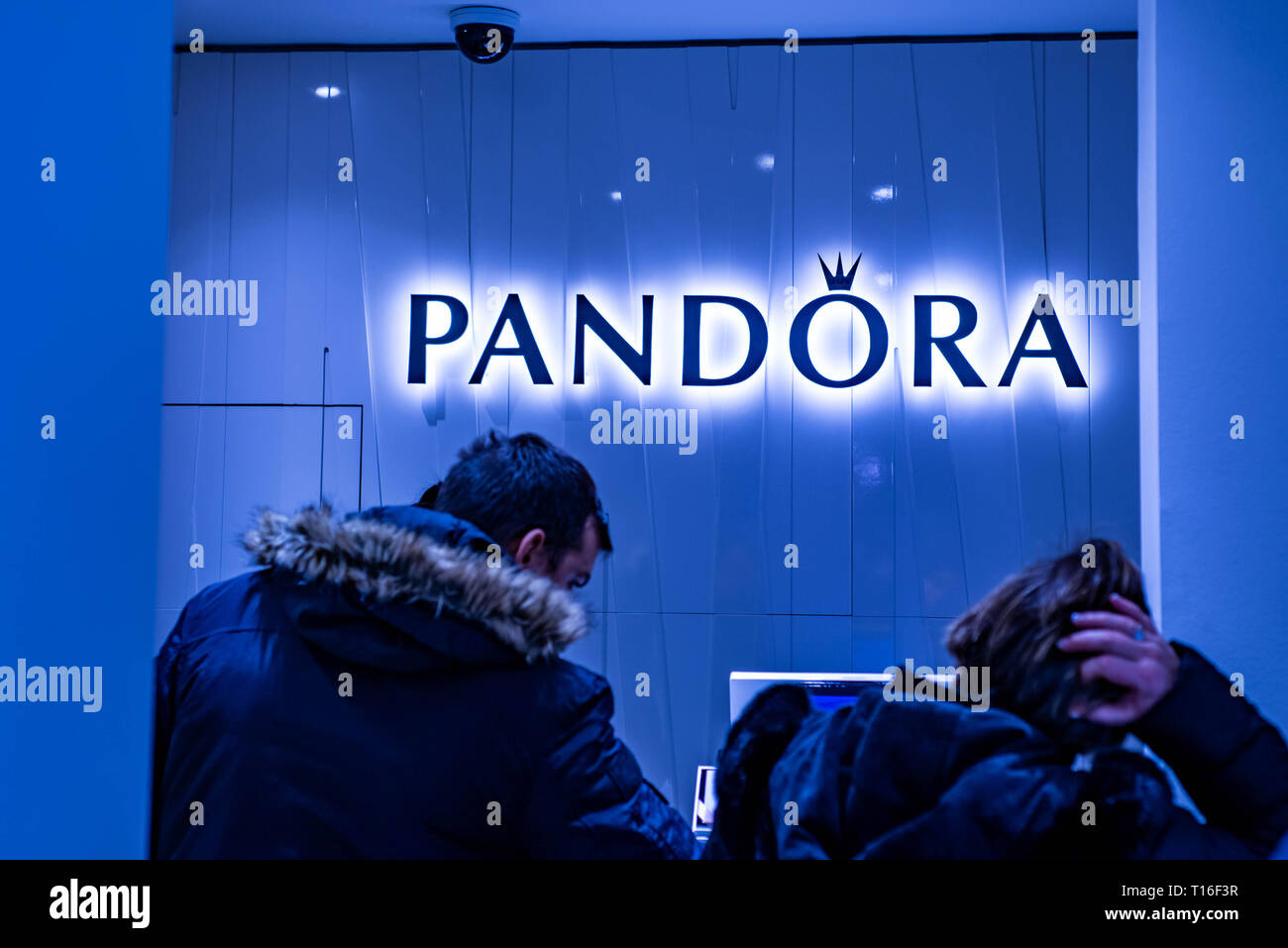 Pandora luxury hi-res stock photography and images - Alamy