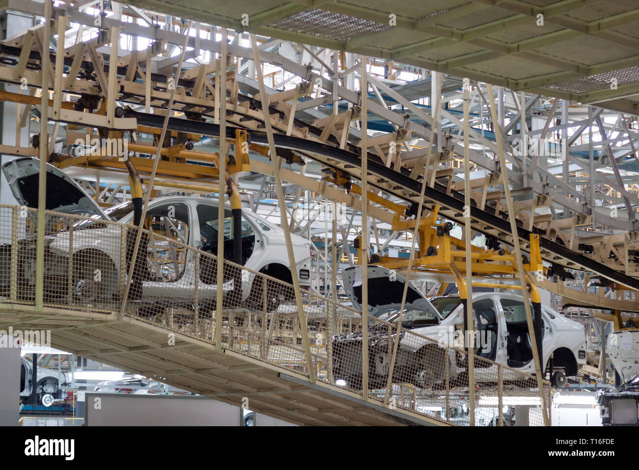 Car assembly line painting hi-res stock photography and images - Alamy