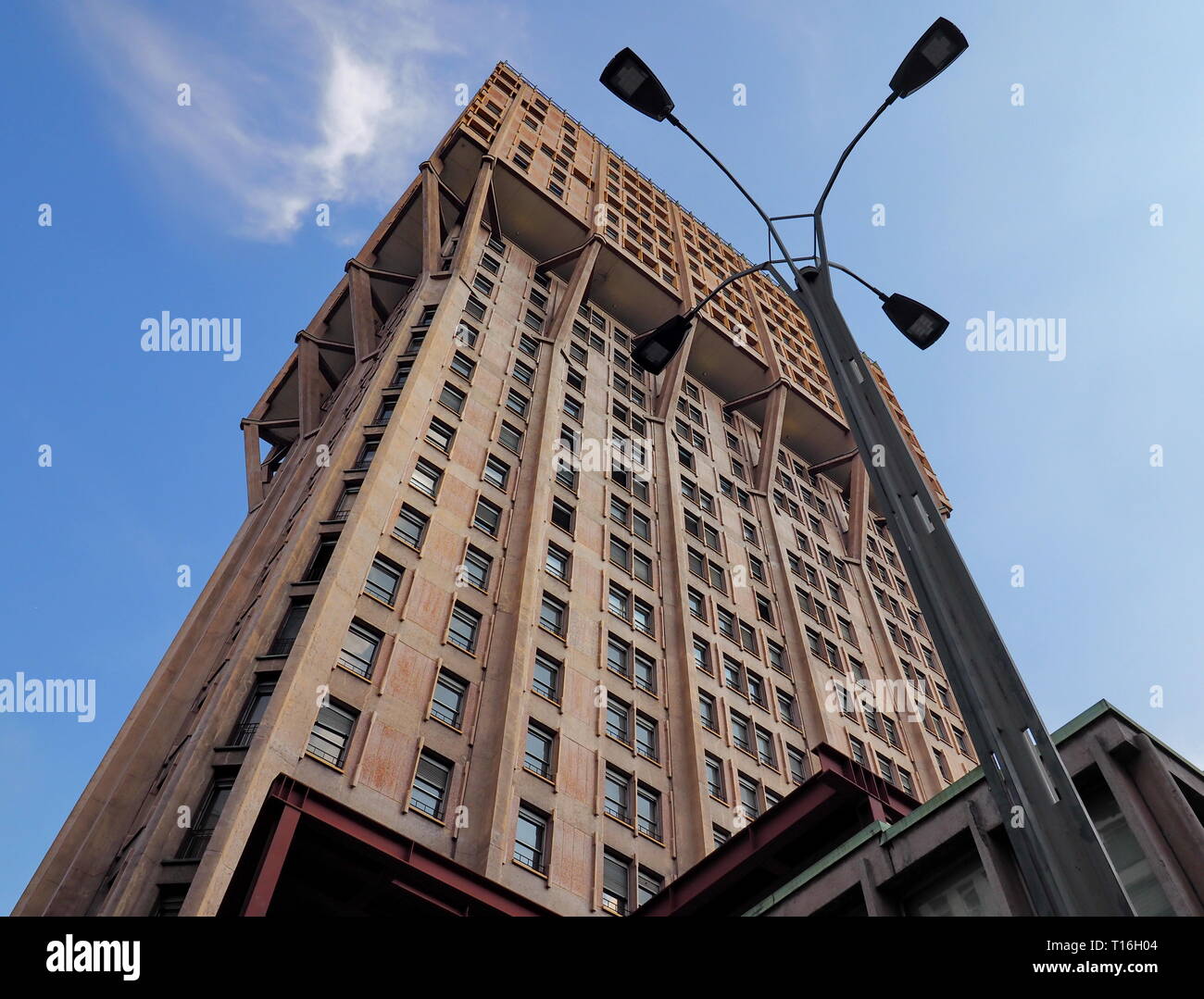 Milano, Piazza Velasca Stock Photo - Alamy