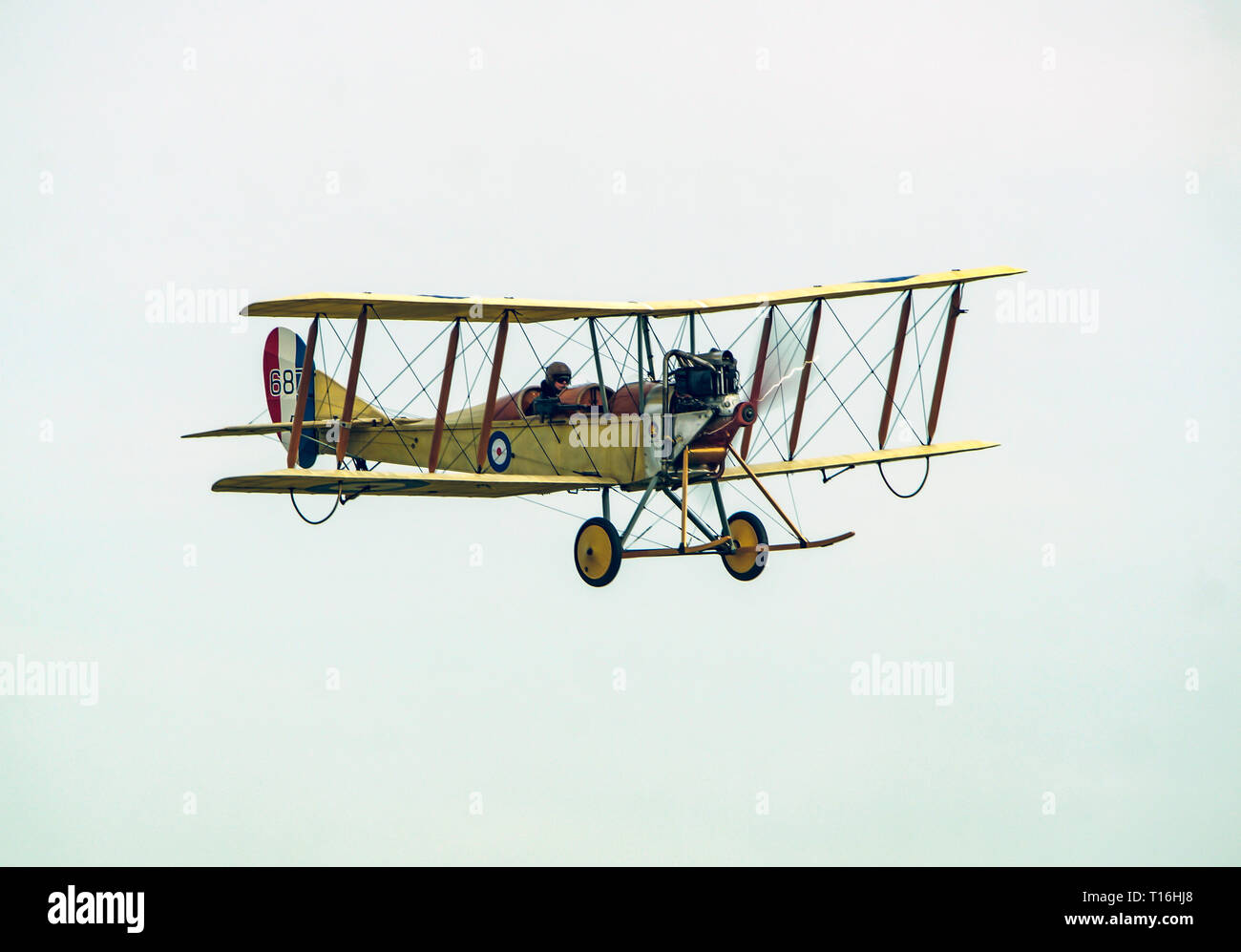 A WW1 Royal Aircraft Factory BE2c Landing at Duxford Stock Photo - Alamy
