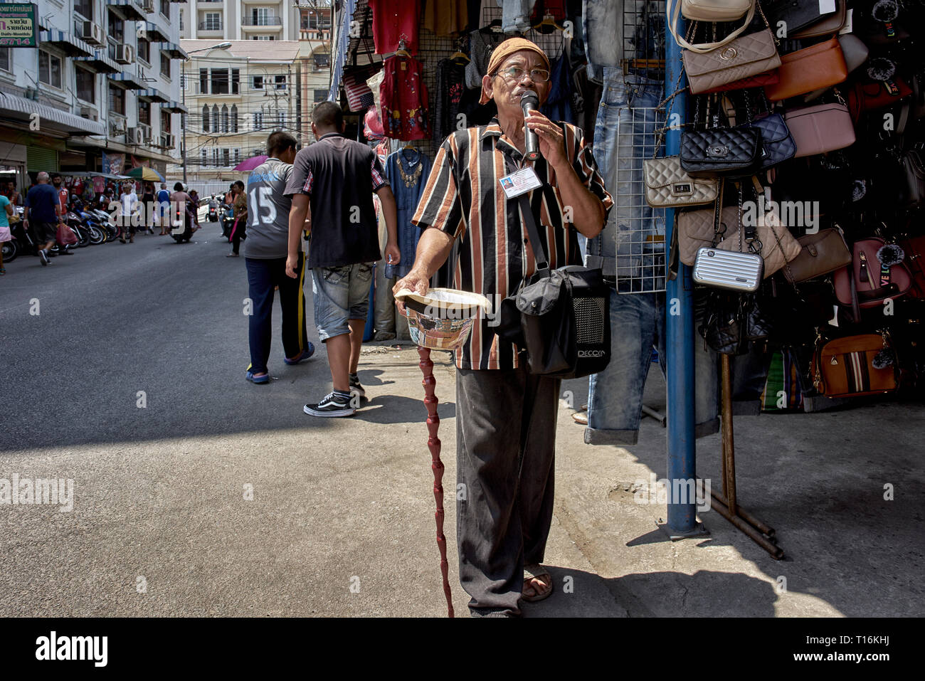 Street singer Thailand Southeast Asia Stock Photo - Alamy