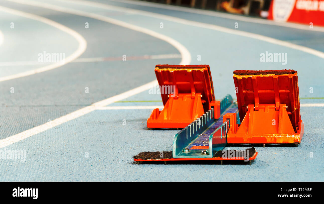 Athletics starting blocks hi-res stock photography and images - Alamy
