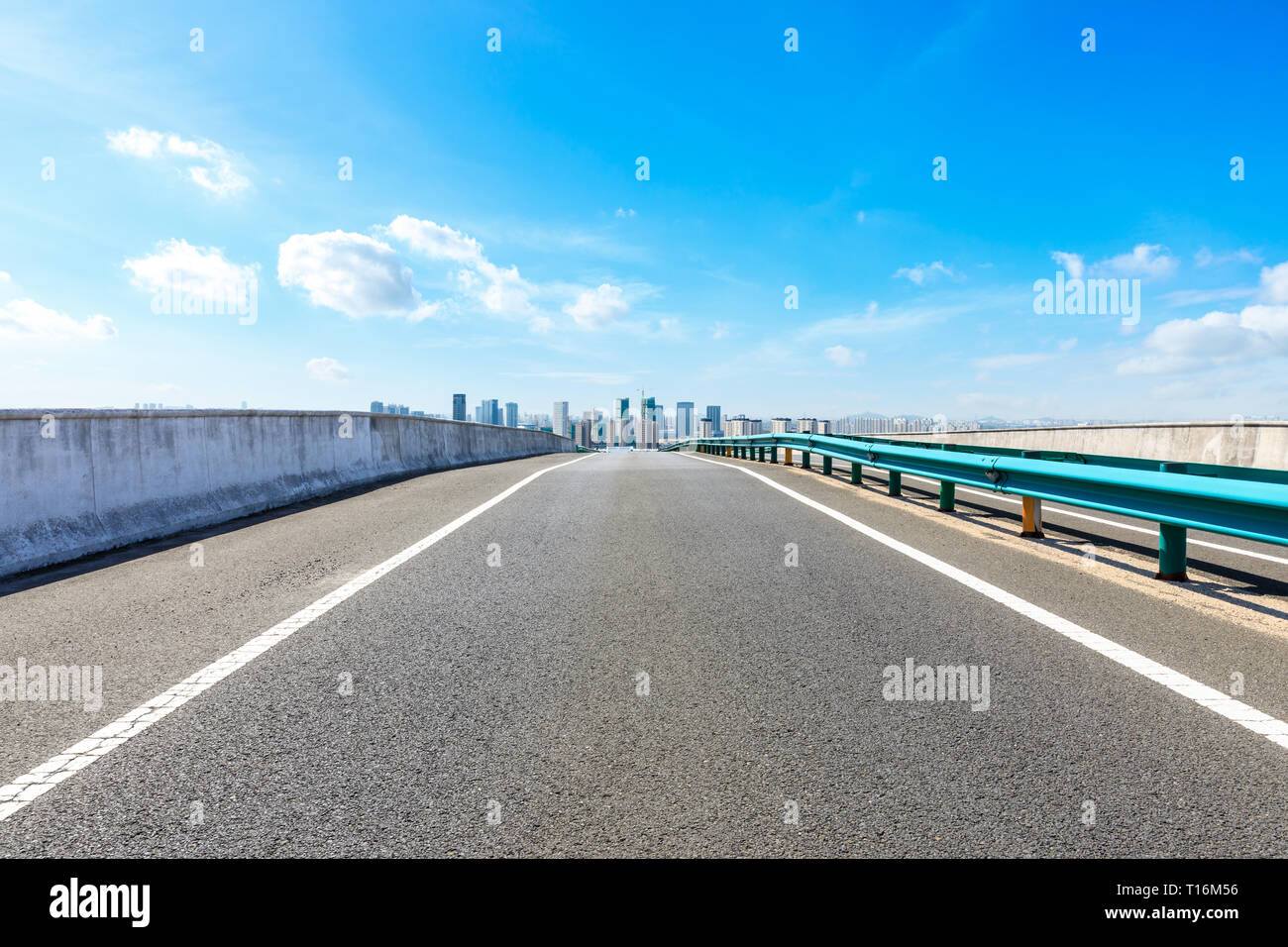 Straight road guardrail hi-res stock photography and images - Alamy