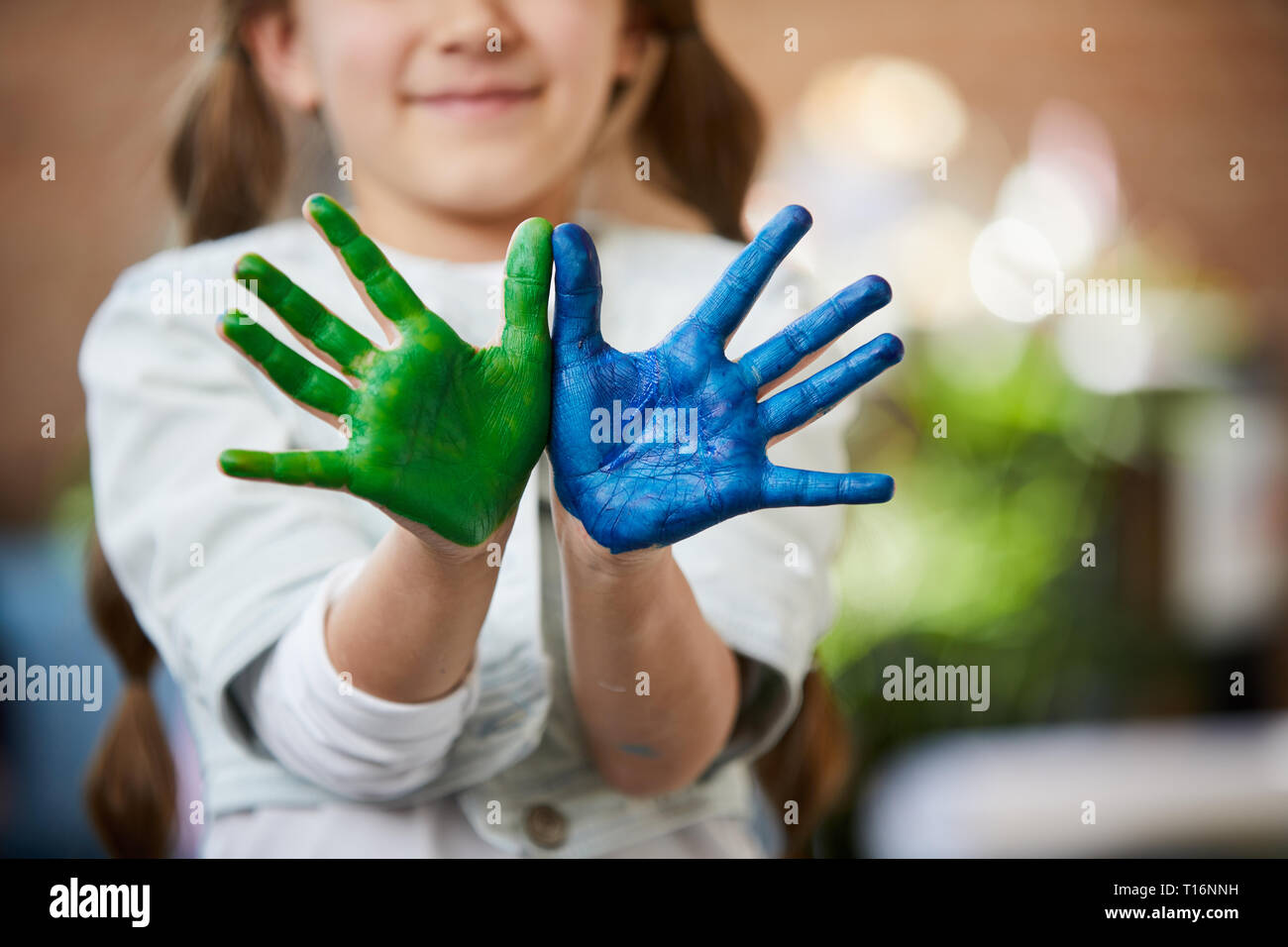 Fingerpainting hi-res stock photography and images - Alamy