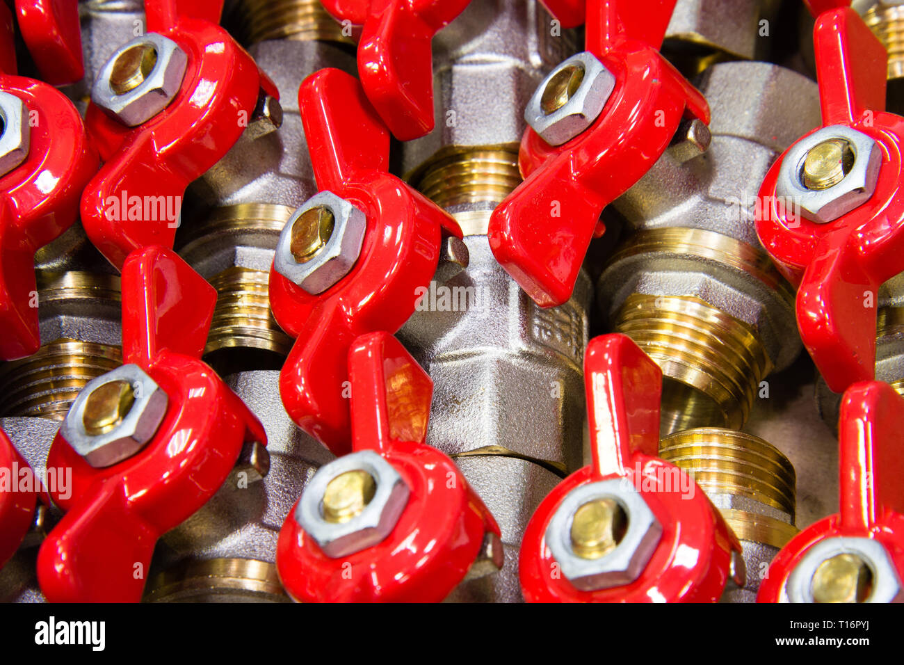 Ball valves hi-res stock photography and images - Alamy