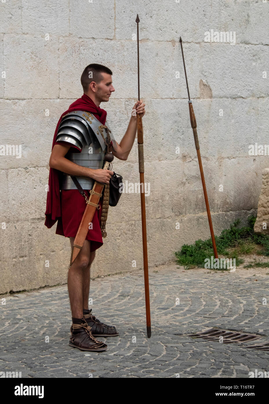 Man dressed ancient roman soldier hi-res stock photography and images ...