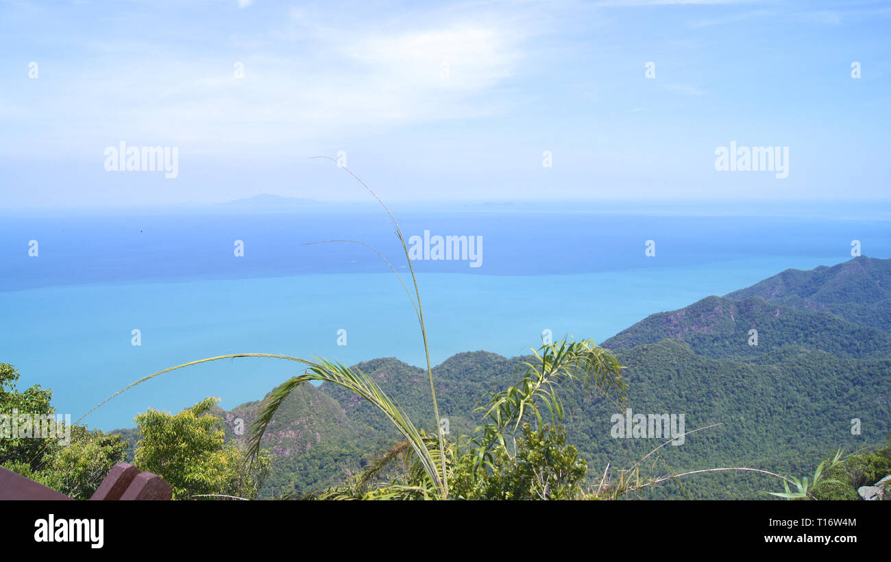 Sky bridge machinchang mountain hi-res stock photography and images - Alamy